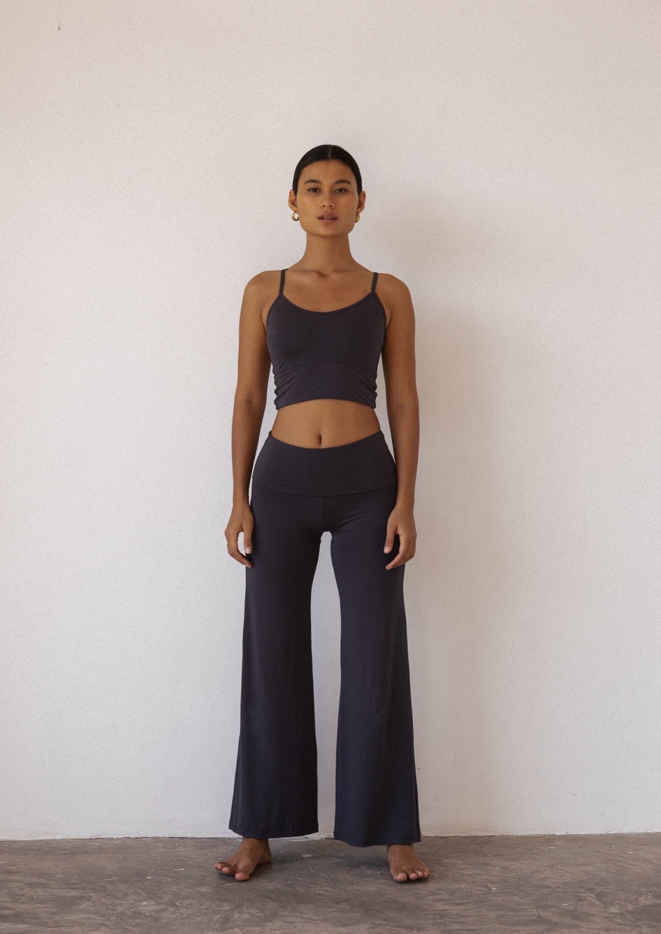 Flow Crop - Slate – Pinky & Kamal