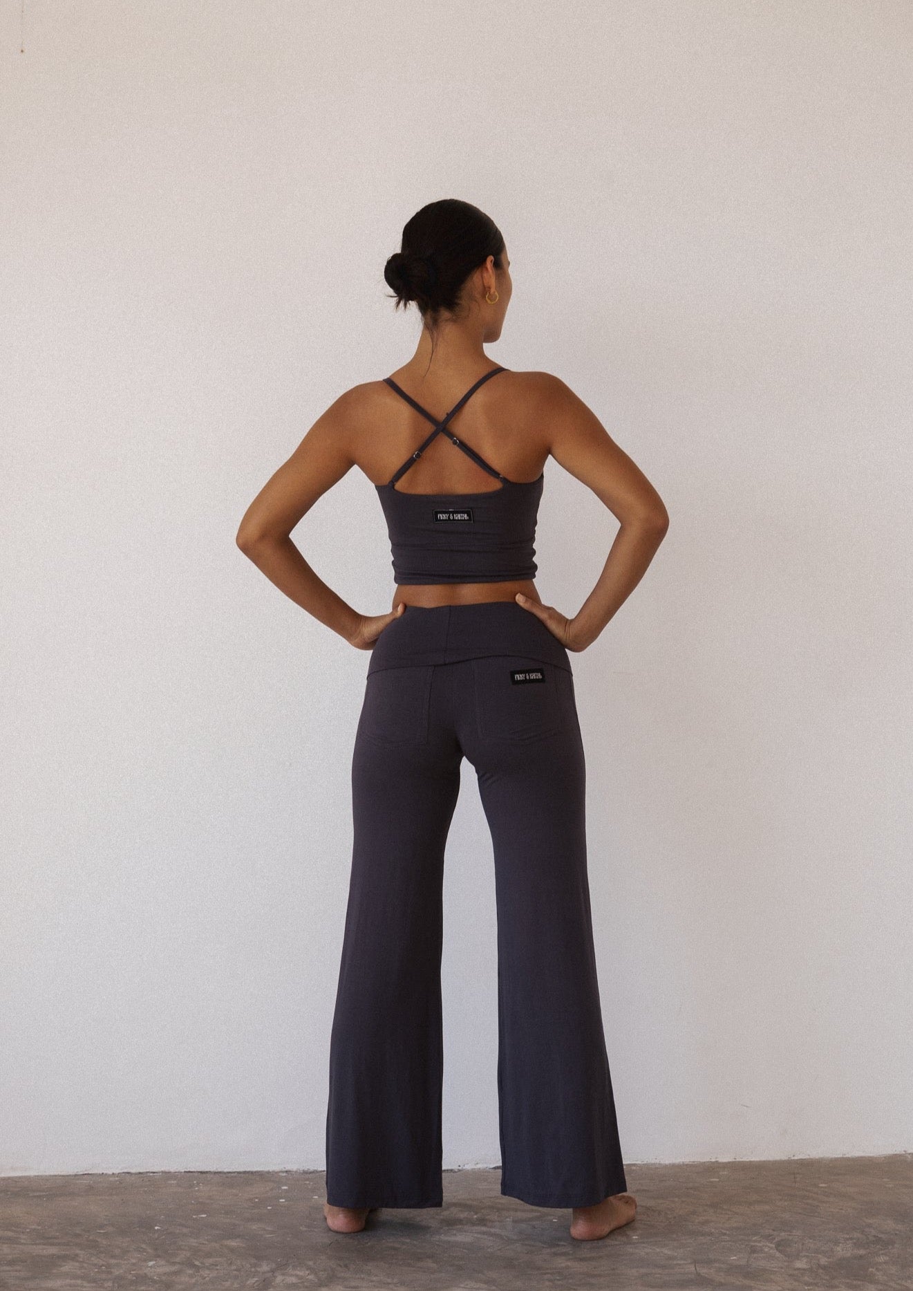 Flow Crop - Slate – Pinky & Kamal